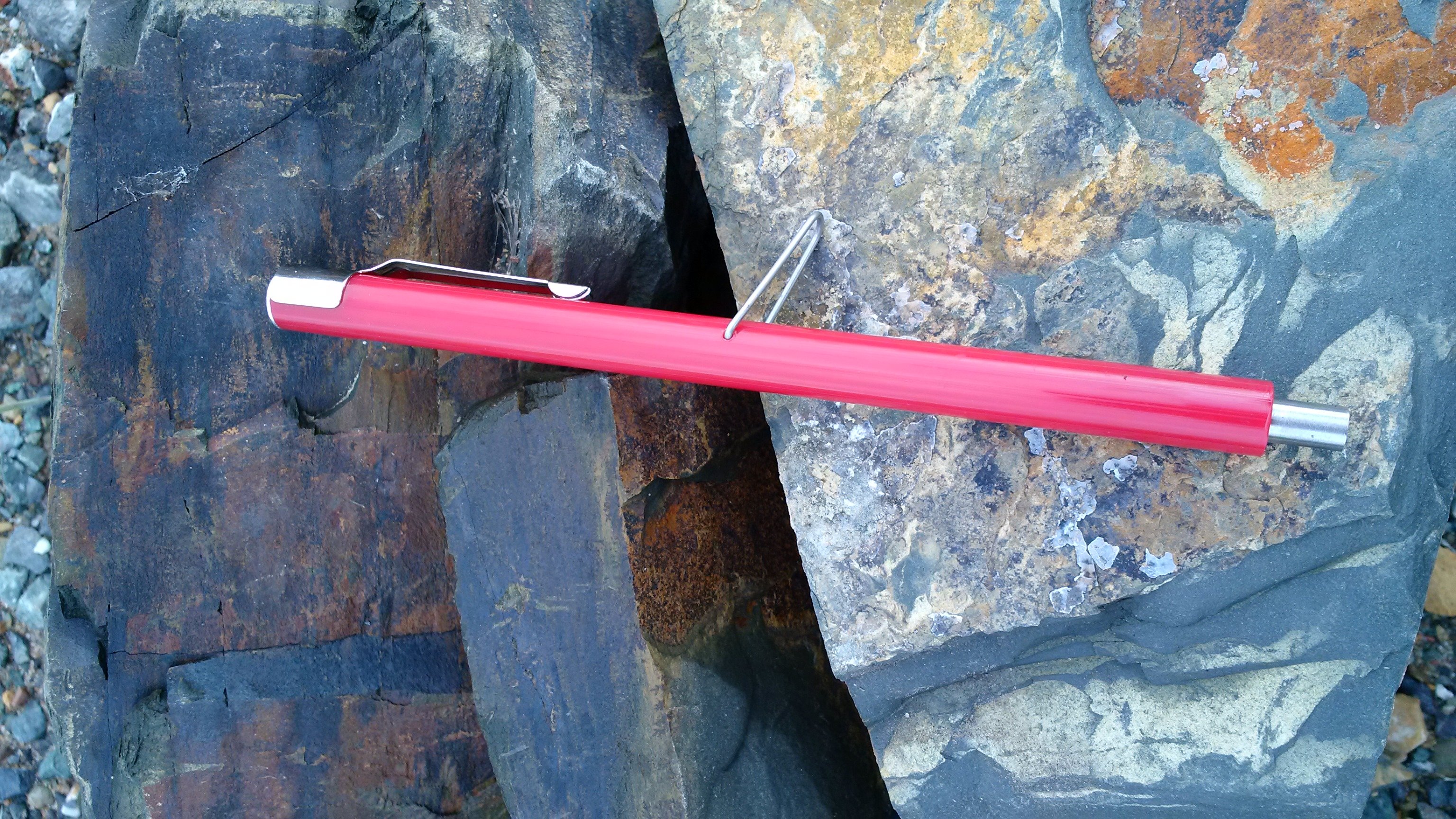 Pencil Pivot Magnet – Detect Magnetic Minerals